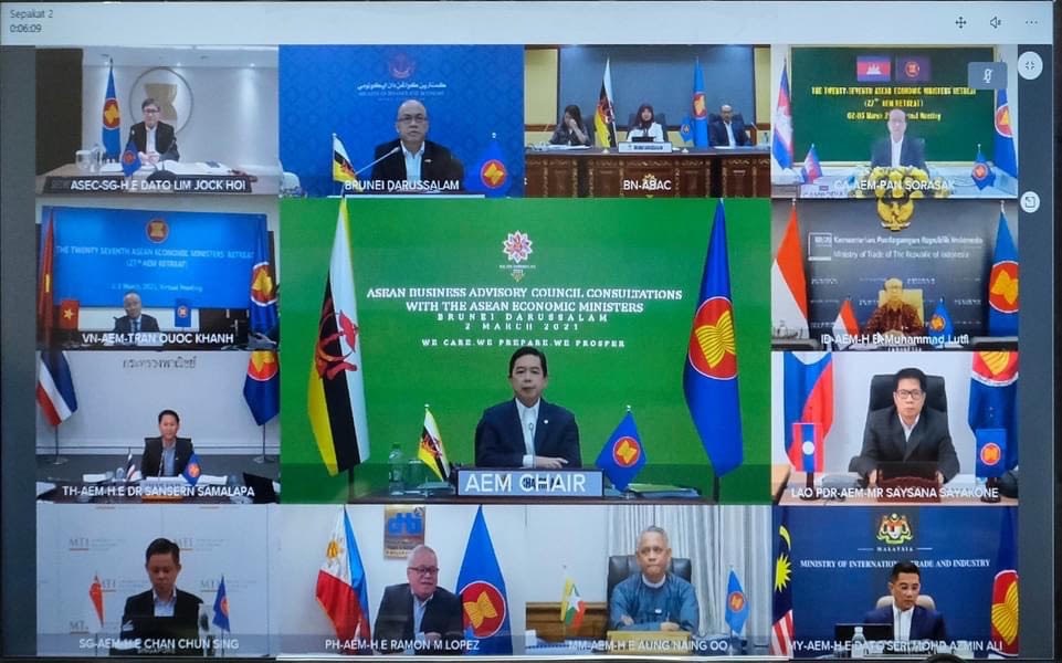 ASEAN adopts 10 priorities of economic cooperation