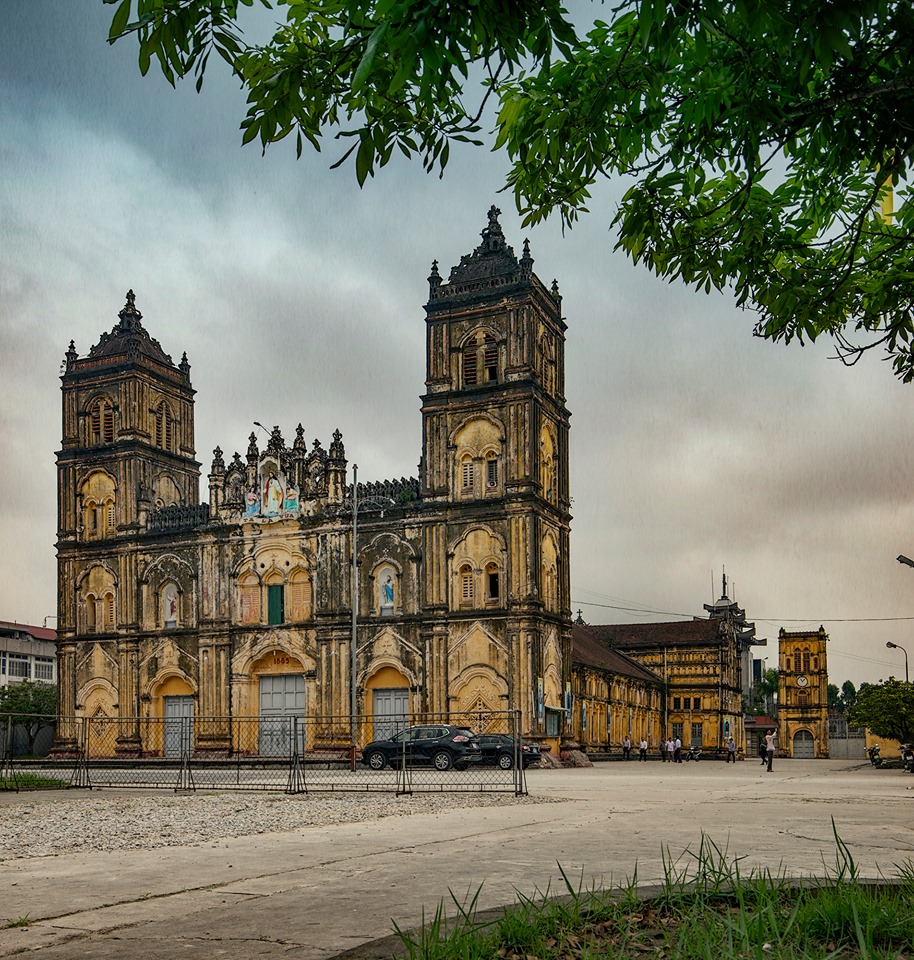 Vẻ đẹp độc đáo của nhà thờ Bùi Chu