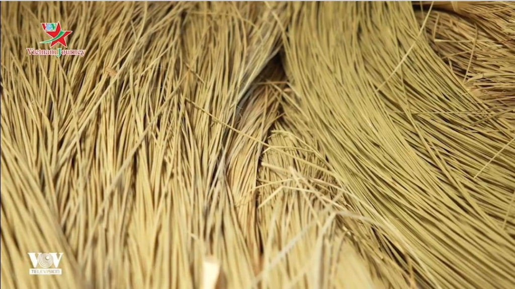Kim Son's century old sedge weaving craft